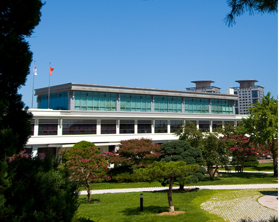 [Dongguk University] Main Building and Jeonggakwon