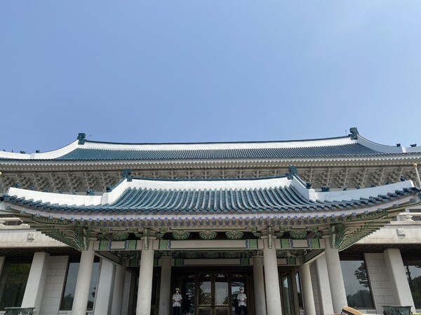 [Trip in Seoul] Anguk Station, the Harmony of Past and Modern Seoul